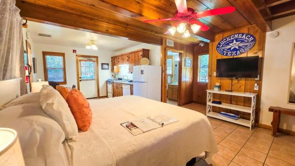 Luckenbach Gruene Cottages - 新布朗費爾斯