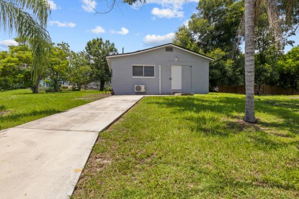 Quiet Lakeland Studio Private Drive & Entry - Plant City, FL