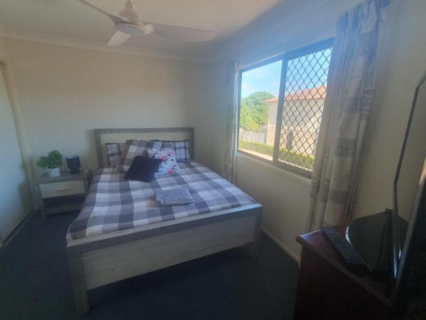 Comfy Private Room & Ensuite, Near Shops & Lake - Cypress Gardens - Brisbane