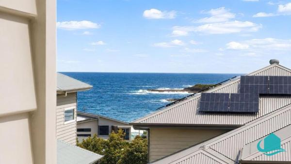 Wagtail Whispers – Spacious Coastal Escape - Newcastle