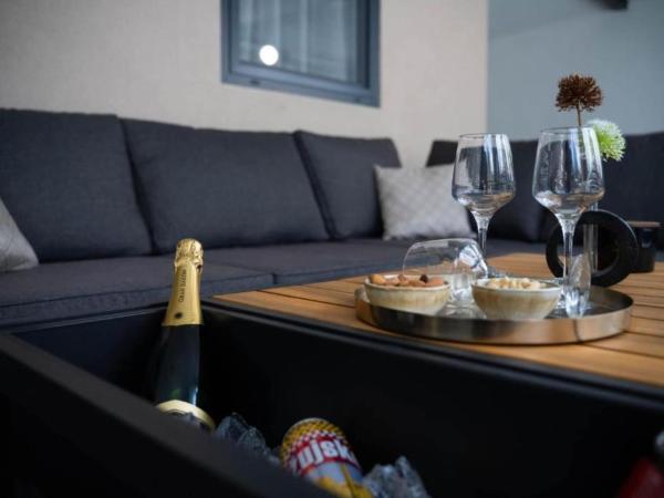 Lux Mobile Homes Vodice - Two Bedroom Home With Private Hot Tub Aurora - Vodice