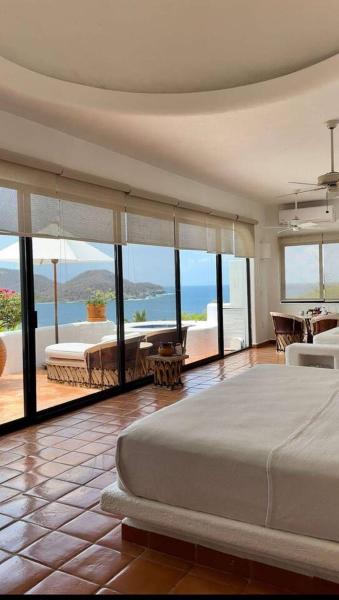 Ocean Views And A Garden To Fall In Love With - Zihuatanejo