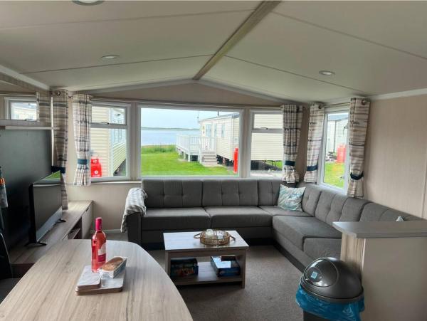 Carmarthen Bay 8 Berth Family Coastal Escape - Pembrokeshire
