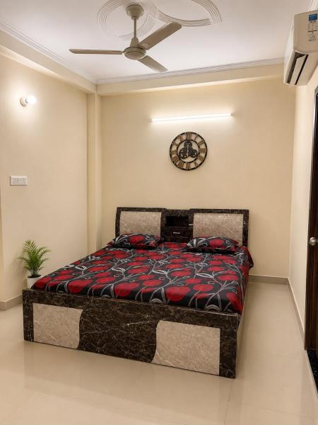 Spacious 1bhk In Delhi Near Metro And Noida - 