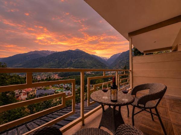 The Wildwood Retreat - Nestled Near Waterfall - Manali