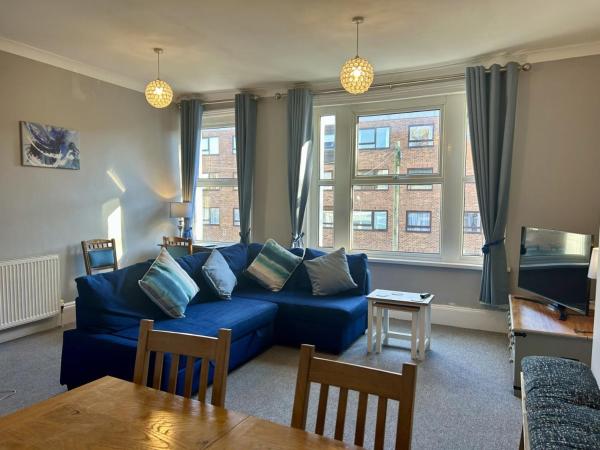 Central And Convenient With Private Parking - Isle of Wight