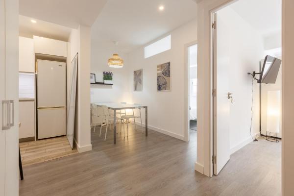 Barça Stadium - Modern 4 Bedroom Apartment - Barcelona