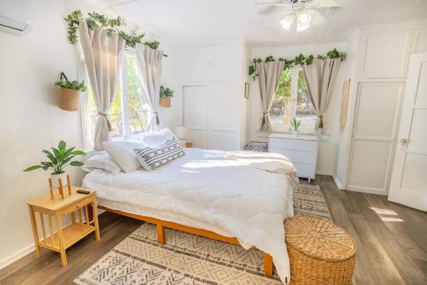 The Ranch 2br Farm Cottage + Mountain Views - Thousand Oaks, CA