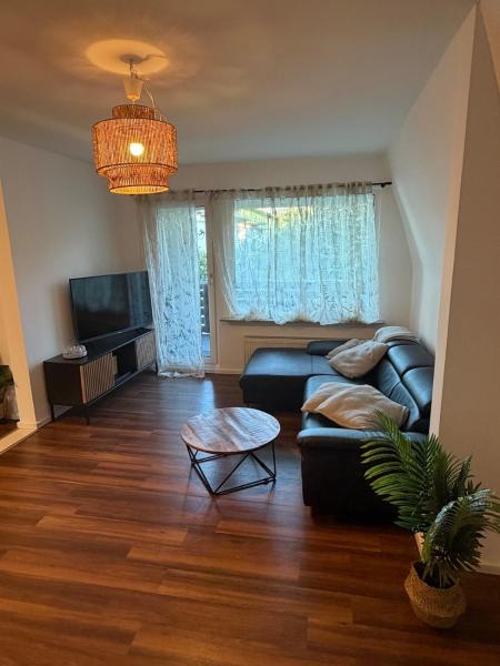 Zentrale 3-zimmer-wohnung Mit Balkon - Bis 5 Gäste - Kornwestheim
