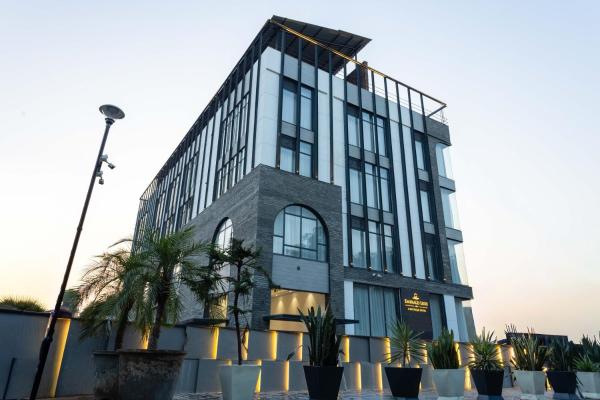 Emerald Luxe A Boutique Hotel Chandigarh Mohali - Chandigarh