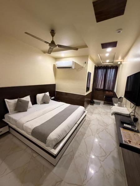 Hotel Krishnandan - Mathura