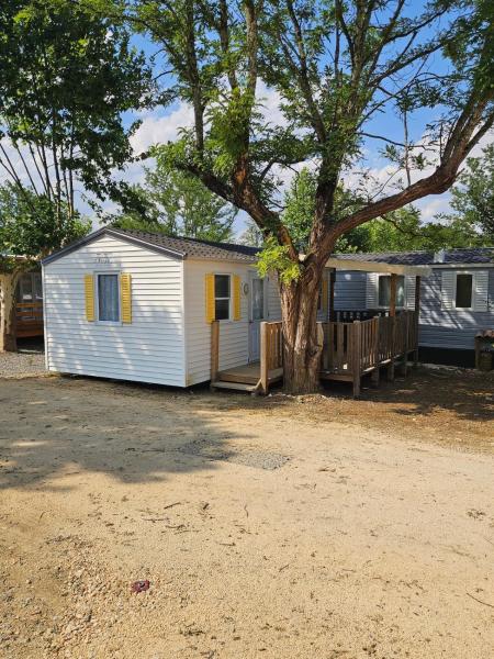 Mobil-home 4 P Dans Prl Au Bord De L'ardèche Avec Piscine - Balazuc