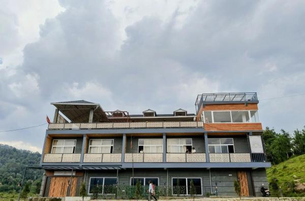Sunrise Vista Resort & Hotel - Uttarakhand