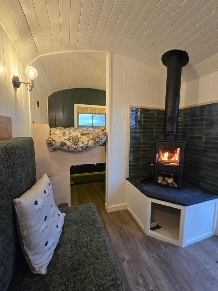 Shepherds Rest - Shepherds Hut - New For 2026 - Staithes