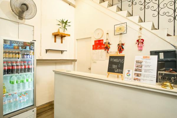 Comfy Crib Hostel - Bangkok