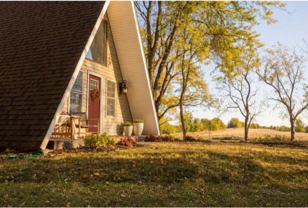 2 Acre Private Wellness Retreat With Sauna, Hot Tub And Outdoor Games - Bloomington, IL