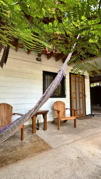 Gio's Place - Honduras