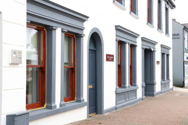 Town Square Holiday Homes - County Clare