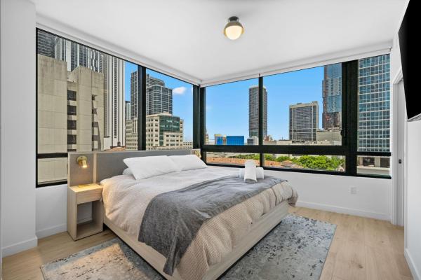 Luxury Downtown 2 Bedroom Miami Stay With Free Parking Rooftop Pool - Miami Beach