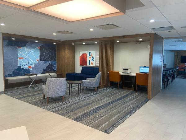 Holiday Inn Express & Suites Elyria By Ihg - Amherst, OH