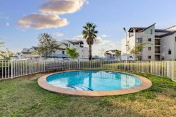 Stylish 2br Stay Balcony And Pool By Ctha - Chartwell