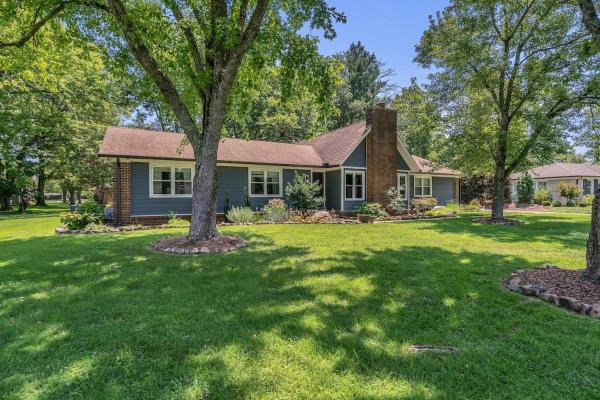 Modern Murfreesboro Retreat Sleeps 8 - MTSU, Murfreesboro