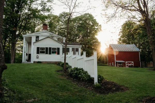 Historic Lamothe Landing Farmhouse Track Spac Dinner Train - Saratoga Springs, NY