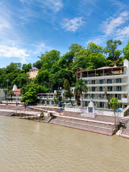Madhvm By The Ganges - Rishikesh