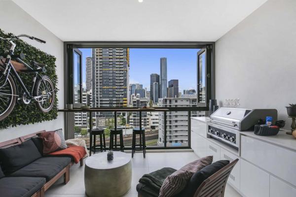 Sunny 1b In Heart Of South Bris By Custom Bnb Hosting - Oxley