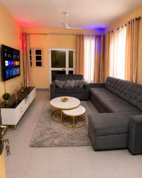 Beautiful Two Bedroom Apartment - Lomé