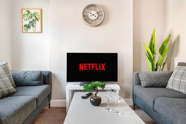 Nottingham Stay With Parking, Garden & Netflix - Nottingham