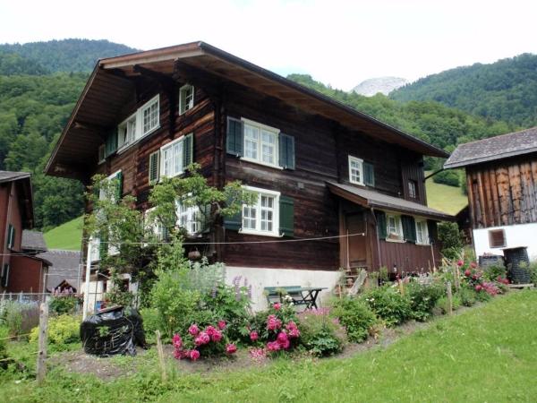 Glarnerhüüsli - Chalet With Private Garden - Suiza
