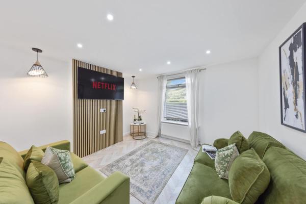 Stylish 3-bed Home In Orpington By Mcpi Hosting, Perfect For Families & Business Stays With Free Wifi & On-street Parking - 세븐오크스