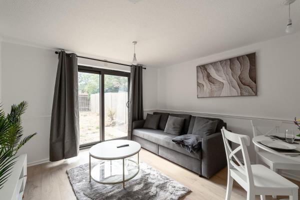 Karazo Ltd - Luxurious 2 Bedroom In Milton Keynes - Milton Keynes