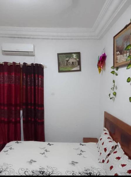 Chambre Meublé Au Monument - Senegal