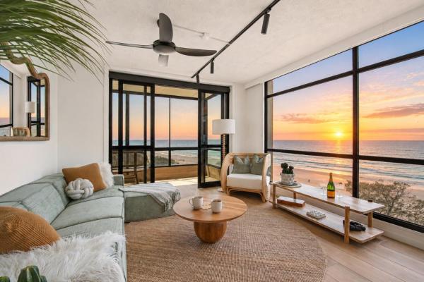 Pure Sunrise Oceanview 2br Sub Penthouse Wparking - Surfers Paradise