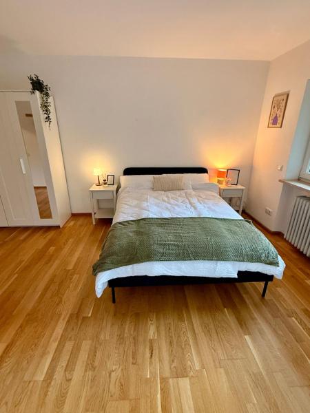 Large Munich Apartment For 8 Guests With 2 Bathrooms - Unterhaching