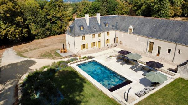 Gîte Du Château Des Brétignolles - Patrimoine, Piscine & Nature - Près De Chinon - Chinon