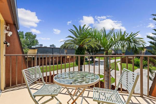 New Smyrna Beachside 2br 3 Bath Condo , Balcony - Edgewater, FL