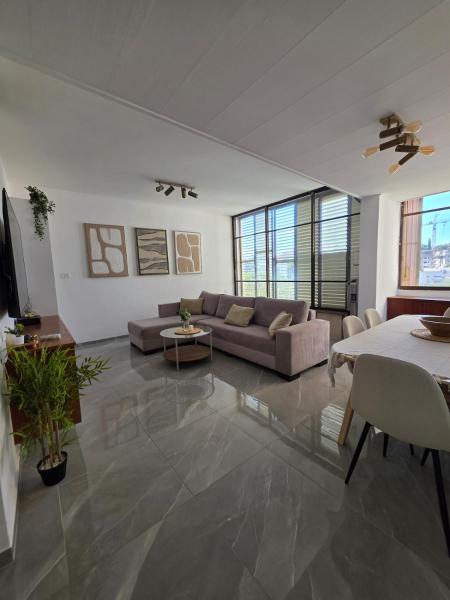 Carmel Nest - 3br - Sleeps 8 - Free Parking - Israël