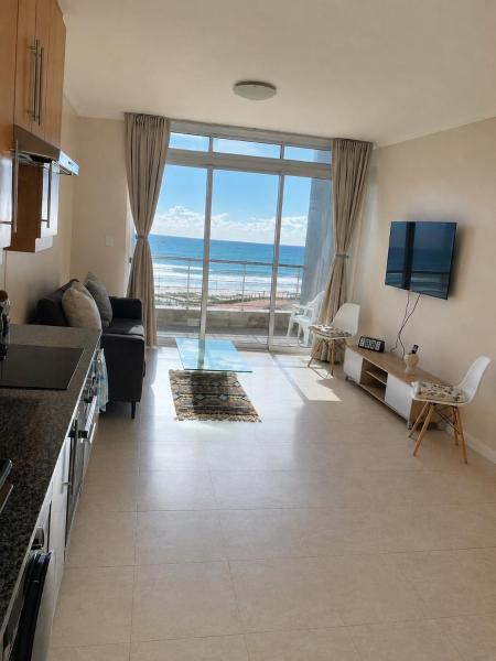 Portico 402 Beachfront Escape - Parklands