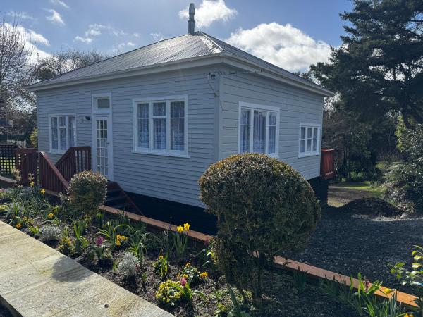 Historic Stratford Cottage - Taranaki