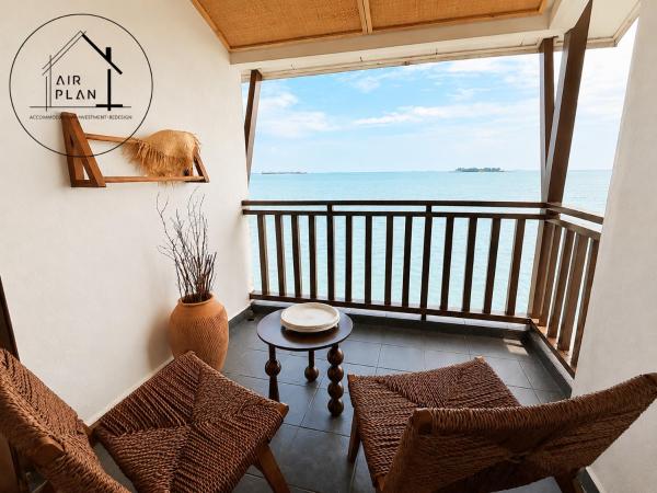 Pd Full Seaview Water Chalet With Private Bathtub - Port Dickson