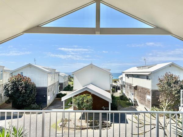 Villa Oceania At Caves Beach Villas - Lake Macquarie