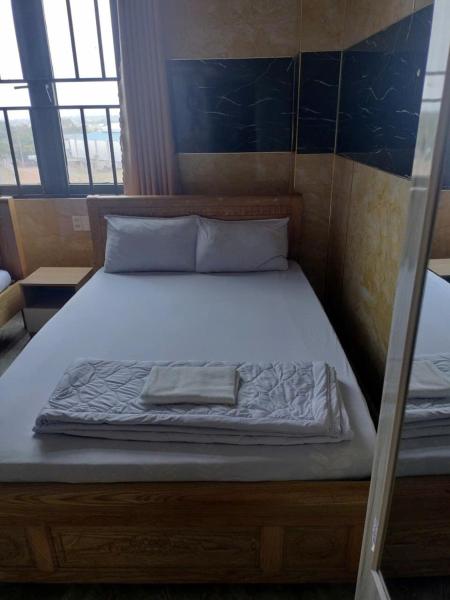 Trung Hoa Hotel - Tan Uyen