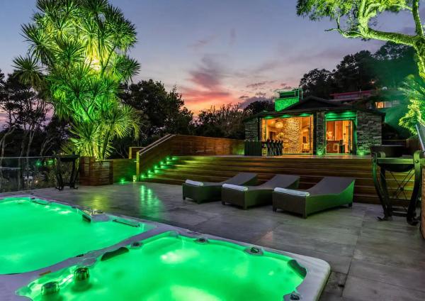 Maison Blanc Lodge - Nature Haven 4-bed Luxury - Auckland