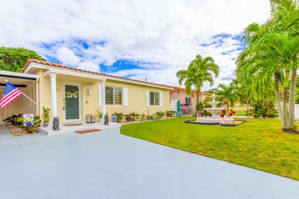 Villa Leo 1 - Doral, FL