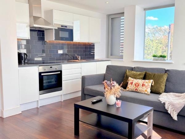 Cozy 2 Bed Flat, 1 Min From Tube, Sleep 6, Bp3 - Londen