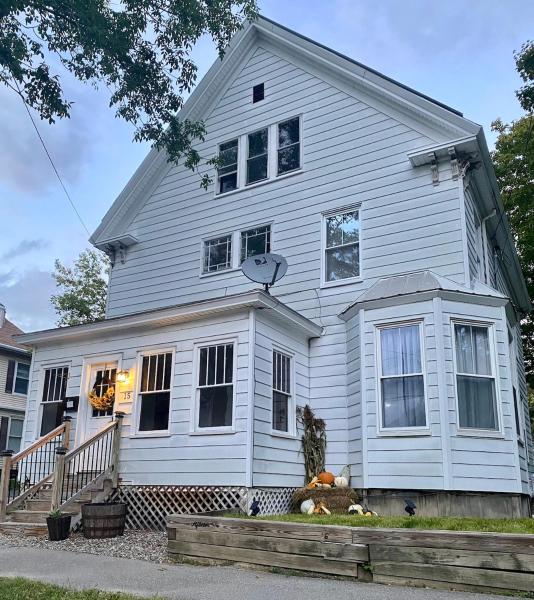 3-story Historic Home Walkable To Downtown Bangor - Bangor, ME