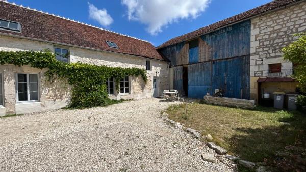 La Maison Bleue, Maison Mitoyenne De Campagne - Auxerre